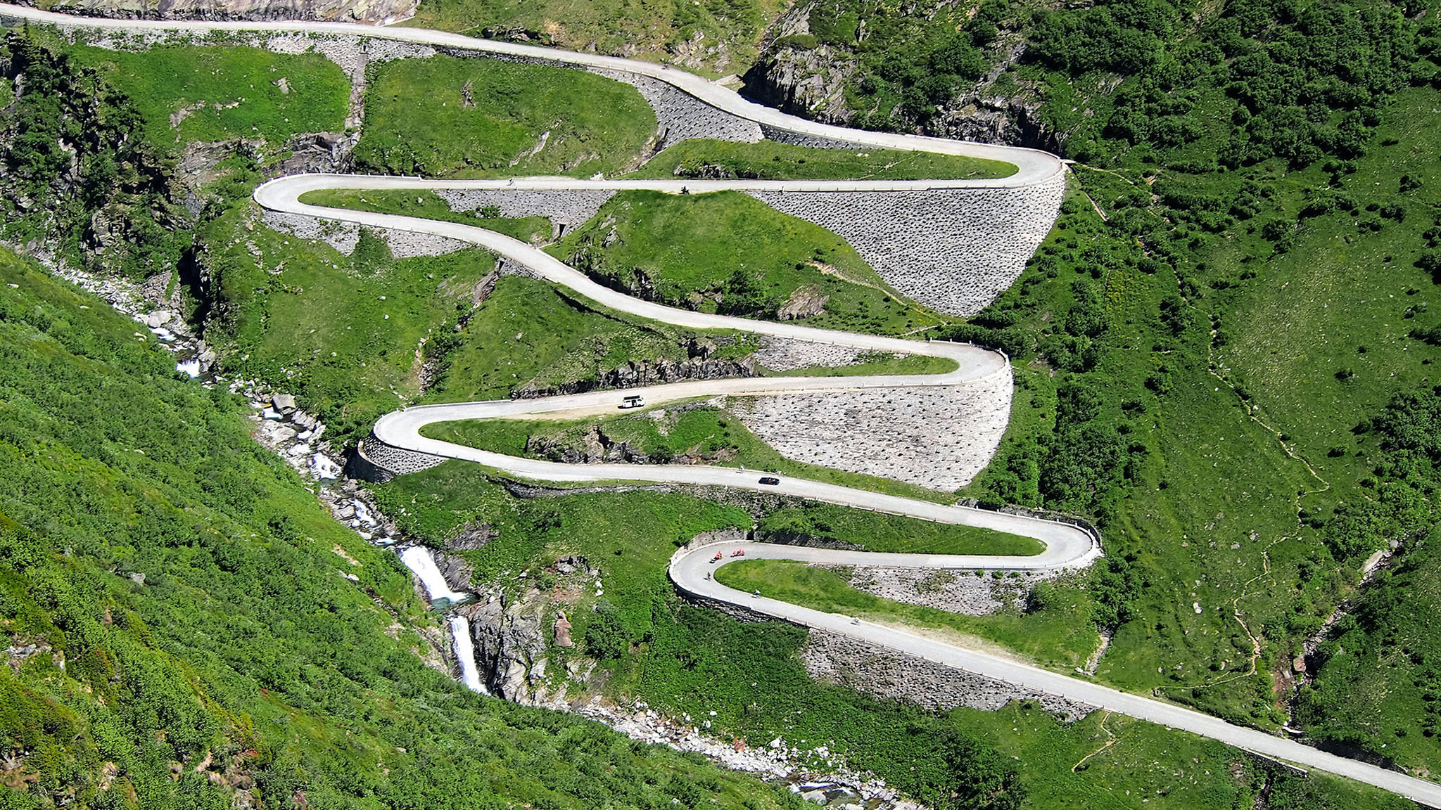 Pass Portrait: St. Gotthard / Tremola – 2165m | KEHRE11.de